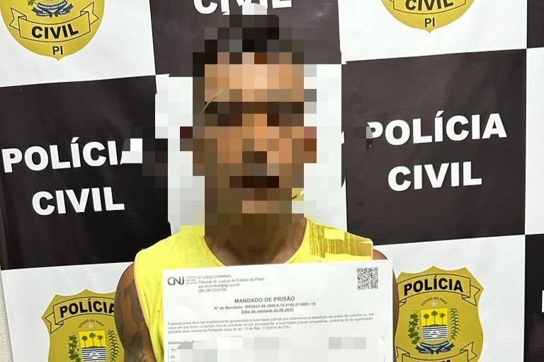 Homem Foragido Da Polícia Pelo Crime De Tráfico De Drogas é Preso Em