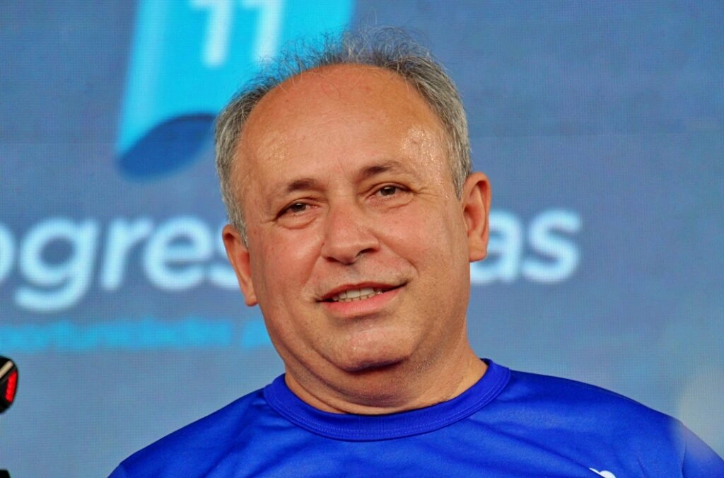 Dr. Elbert Holanda é eleito prefeito de Inhuma nas Eleições Municipais ...