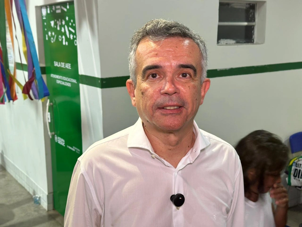 Rafael Fonteles entrega quase mil registros de imóveis na zona Sudeste ...